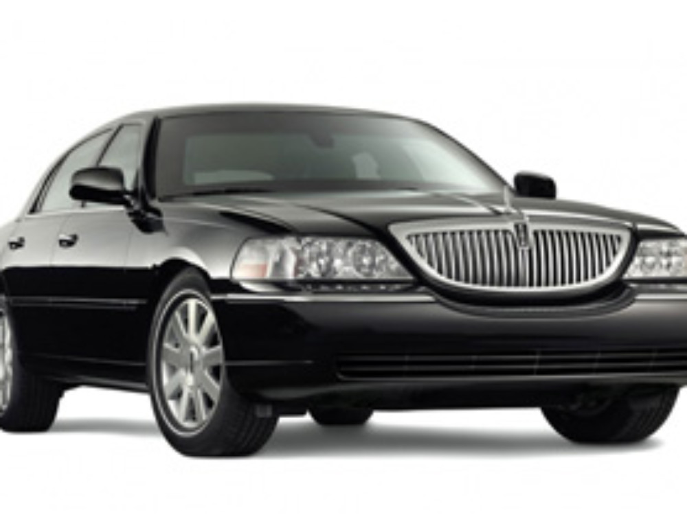 Stretch Navigator Limousines - Vancouver Private SUV Limo Service